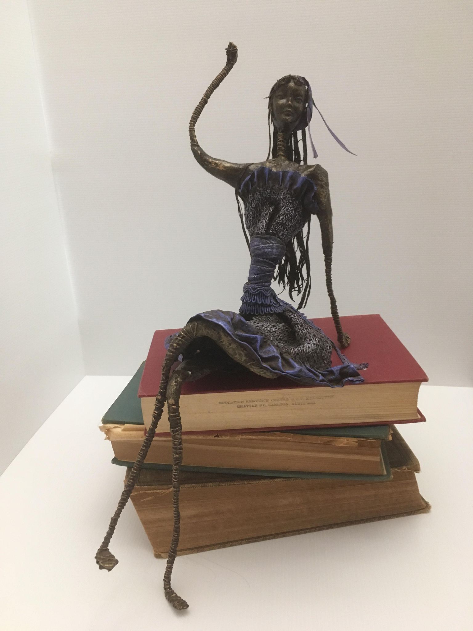 Gallery of art works by Lisa Hobbs – Dayboro Craft Princess